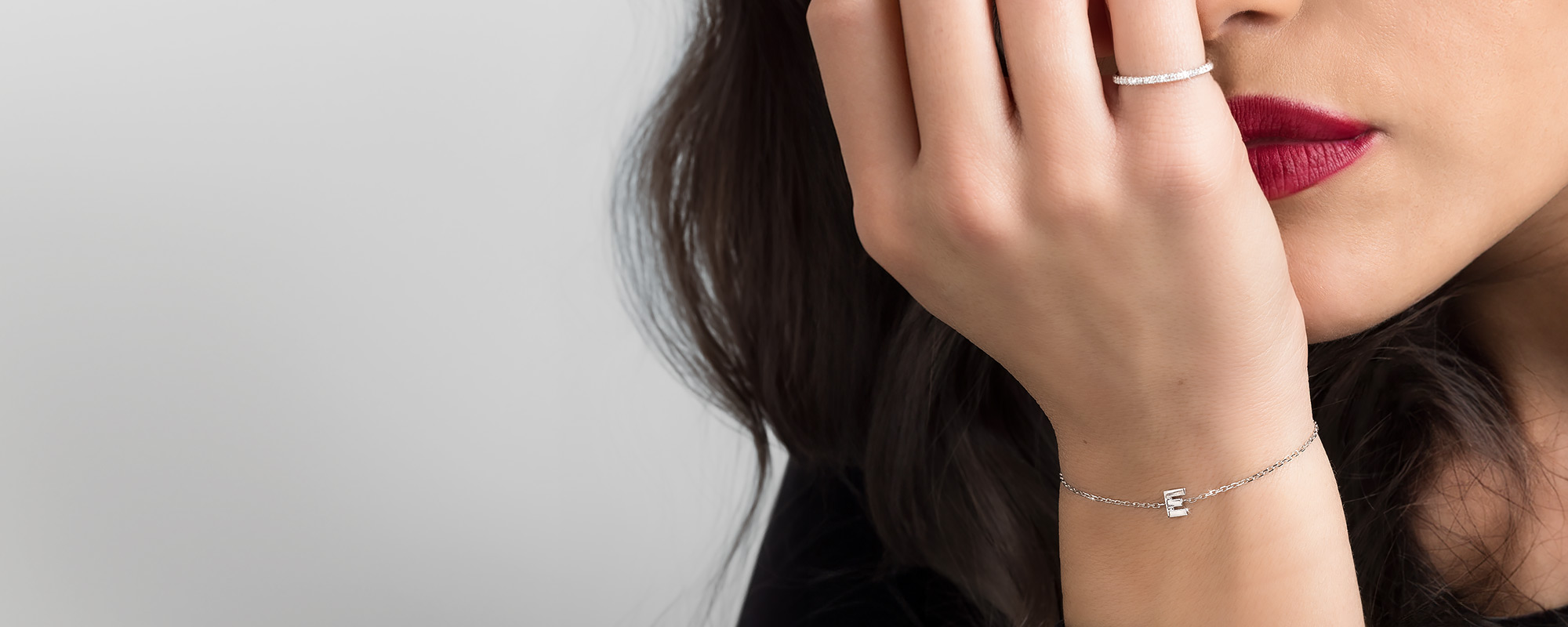 Pulseras de joyas de oro y diamantes en motivo del alfabeto - RedLine ...